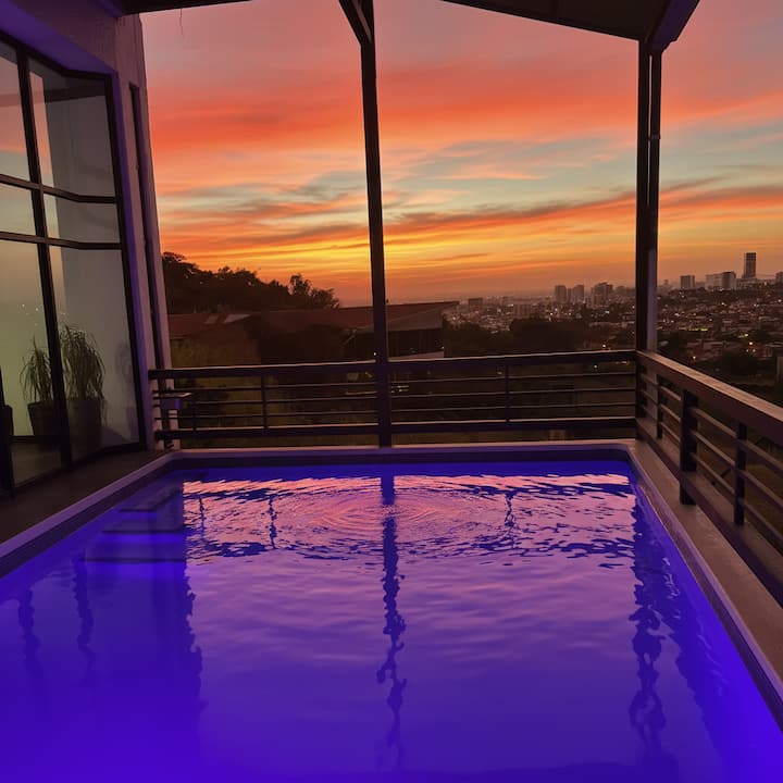 Bachelors Heaven With Heated Pool   20 Guests - San José