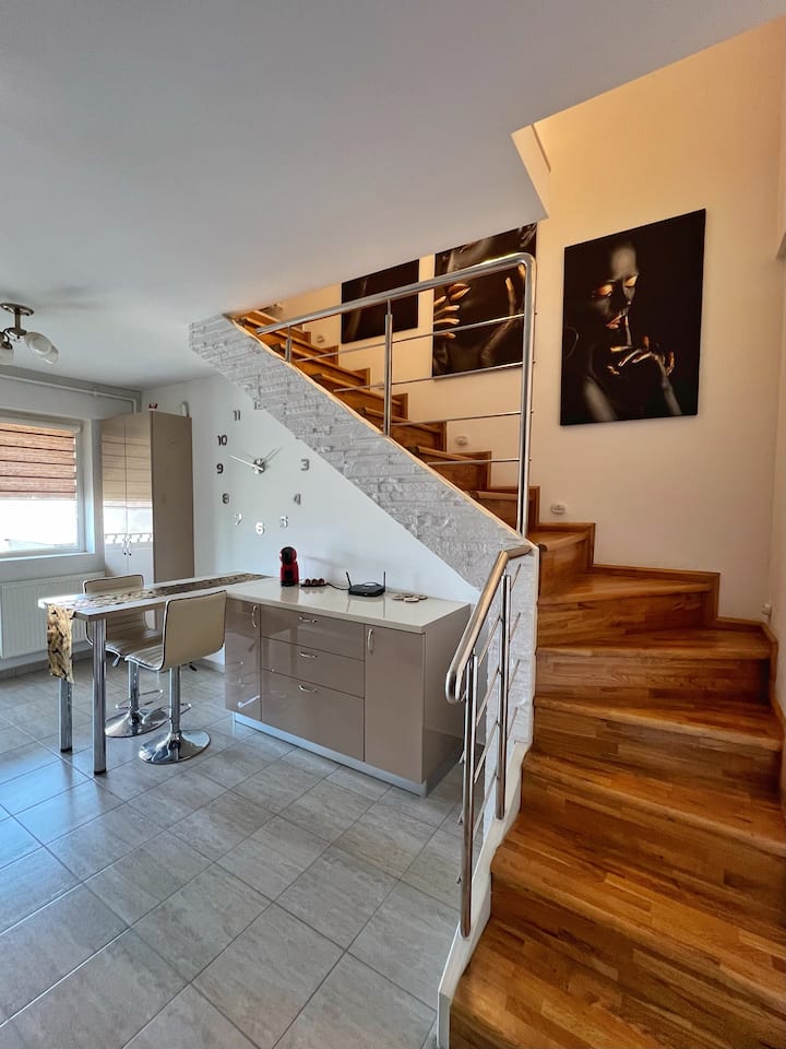 Not Just A Place But An Experienceclose To Airport - Aéroport de Bucarest Henri Coandă (OTP)