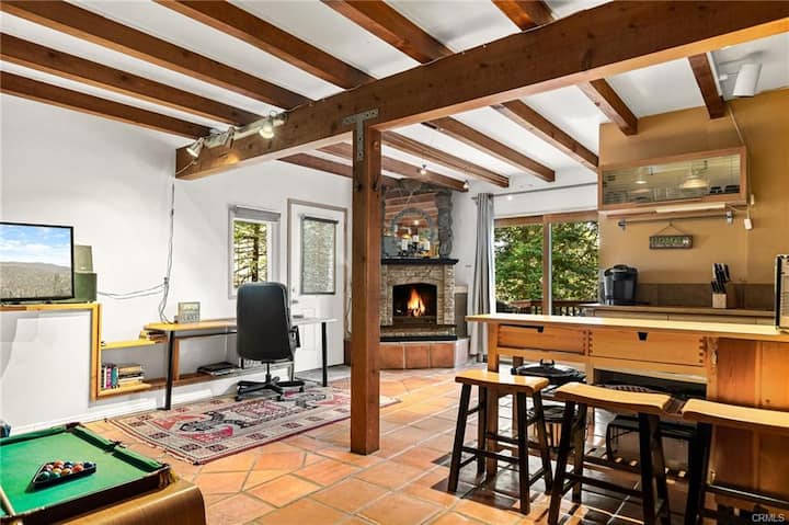 Charming Studio Apartment By Village & Lake Access - Running Springs, CA