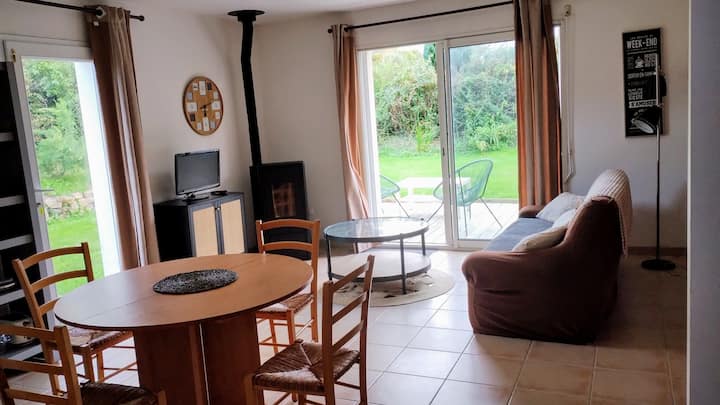 Maison Avec Jardin, Proche Plages/commerces - Trégastel