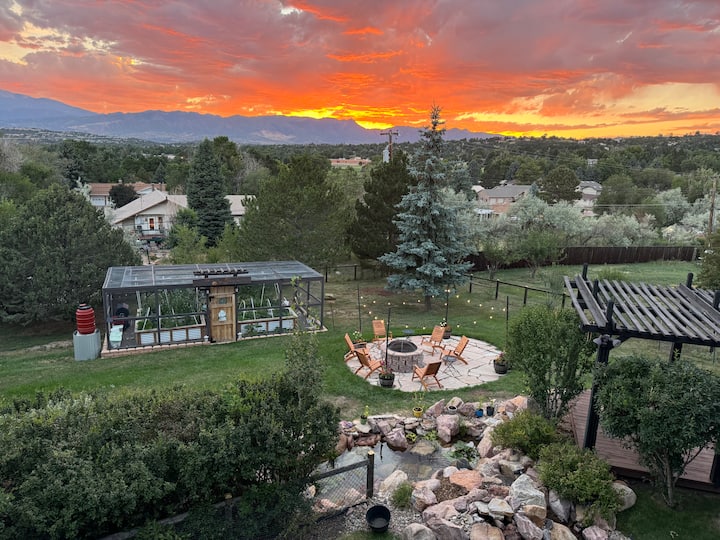 Park Vista Estates. County Living With City Access - Colorado Springs, CO