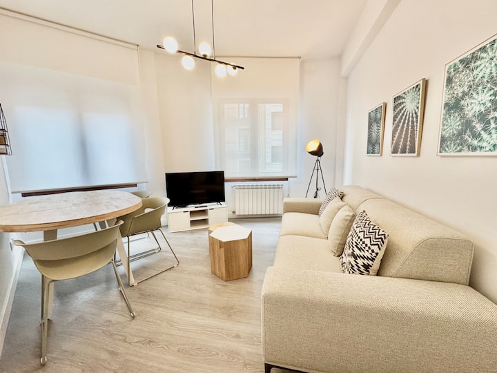 Free Private Parking, Like Home At Zurriola Beach - Donostia-San Sebastian