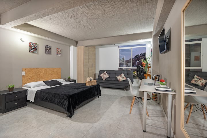 Fantastic Apt · City Views · 0% Airbnb Fee - Medellin, Antioquia, Colombia