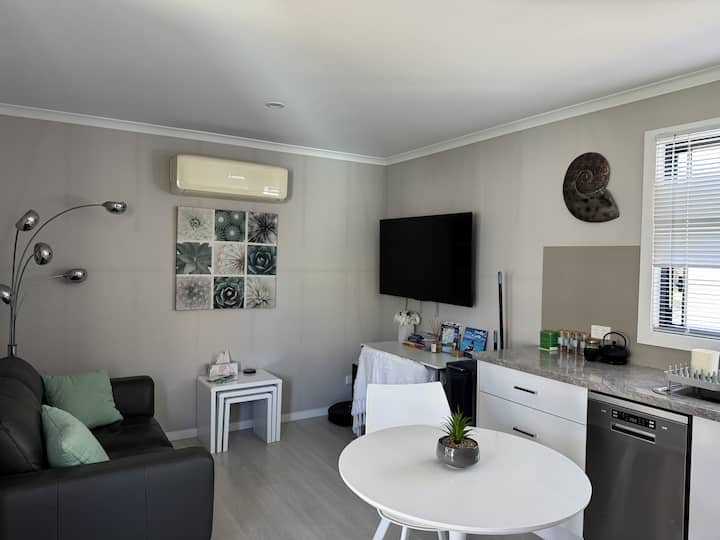 Sweet Spot - Private, Pet Friendly, Walk To Beach - Shellharbour