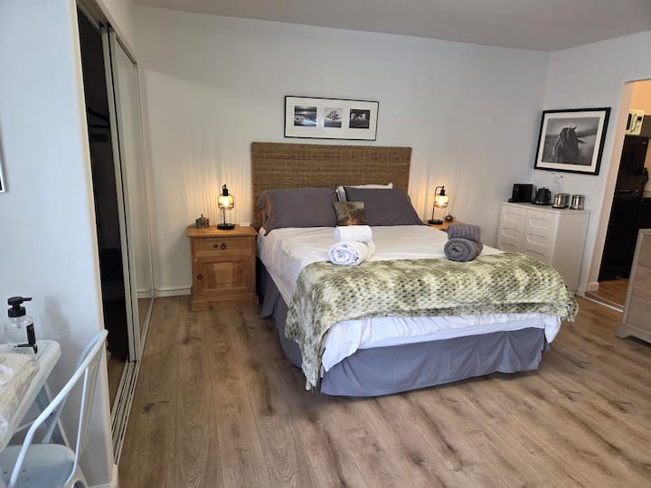 Sweet Spot Garden Pool Studio Guesthouse Beverly Grove - Culver City, CA