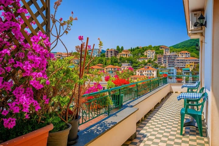 New Penthouse, Ac, Wifi, Close To Seafront&centre - 