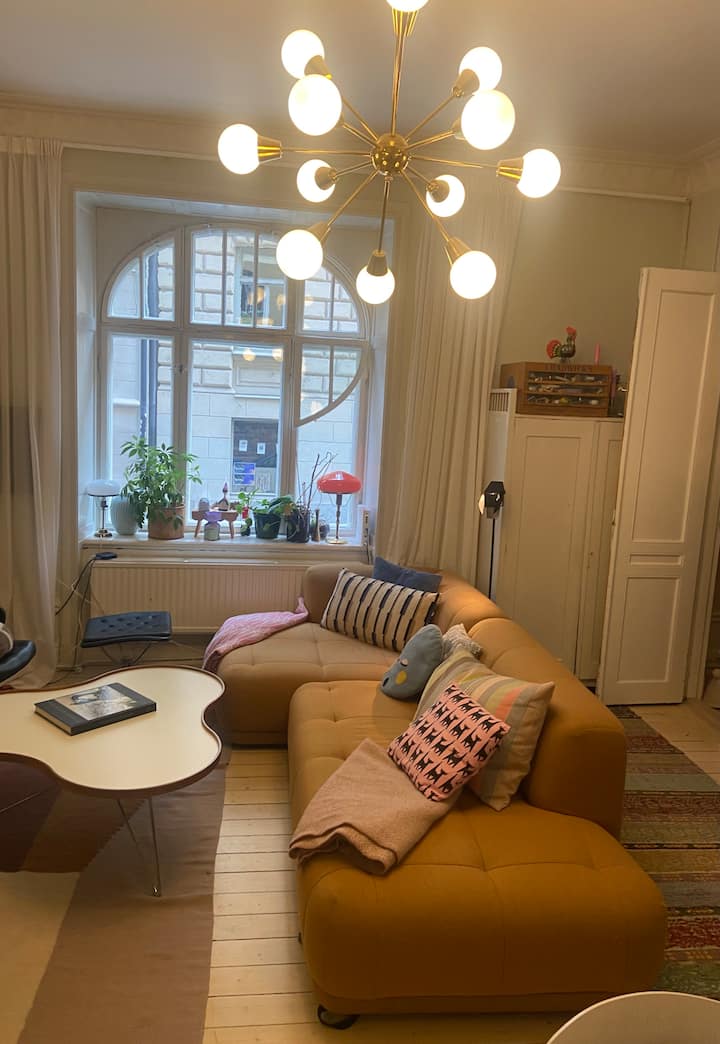 Beautiful Old Apt With Sunny Patio At Mariatorget - Stockholm