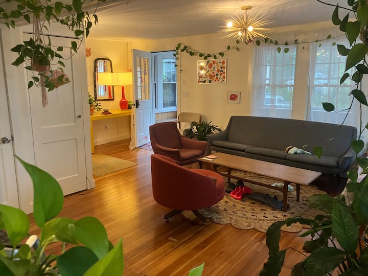 Beach House! Sweet Willard Winter Rental For One - Portland, ME