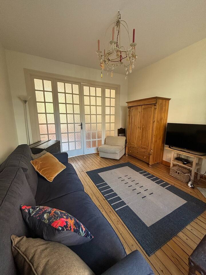 Appartement Centre Ville Avec Cour Proche Plage. - Sainte-Cécile Plage