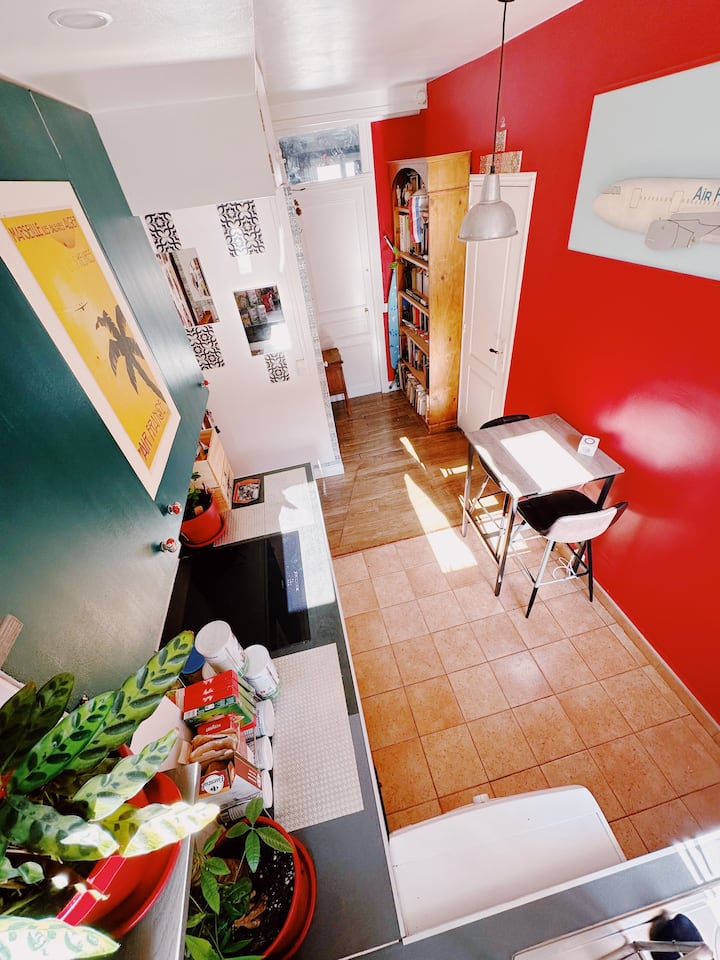 Spacious Room At The Top Of Montmartre - Moulin Rouge