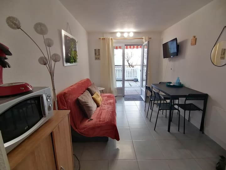 Studio Terrasse 2 Pers Wi-fi, 50 M De La Plage - Saint-Gilles-Croix-de-Vie