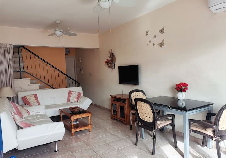 Townhouse At Lighthouse Beach - Pafos