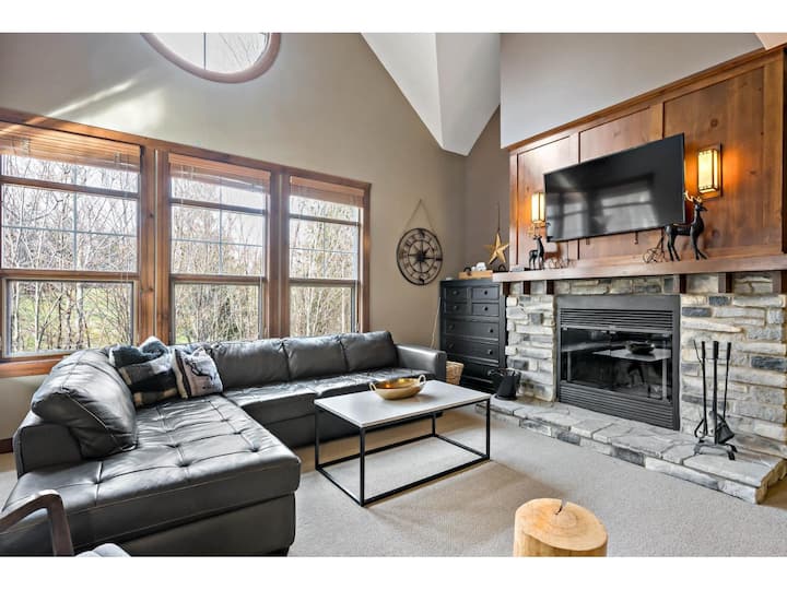 Mont Tremblant 2 Bed/2 Bath Condo With Pool, Spa - Mont-Tremblant