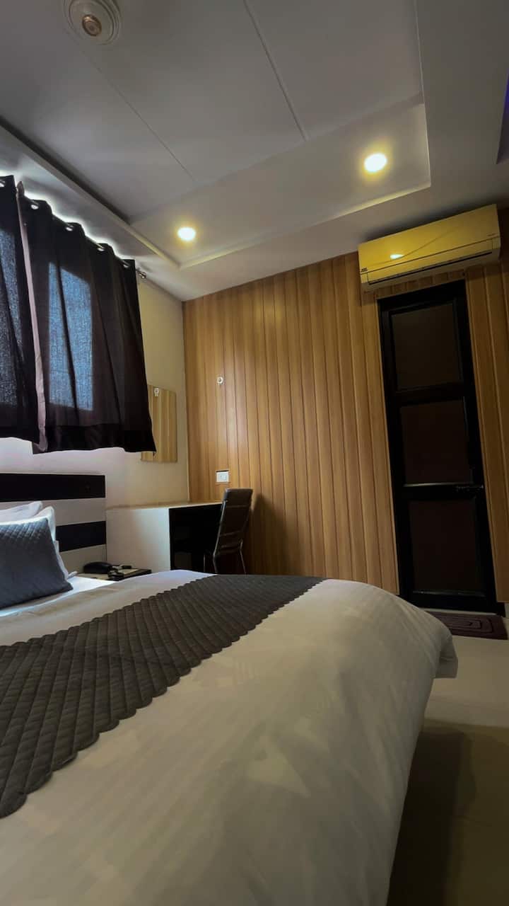 Stay At Heights Residency - 魯得希阿那