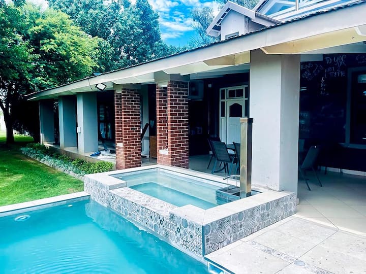 466 Vaal De Grace - Putters And Pillows - Vredefort