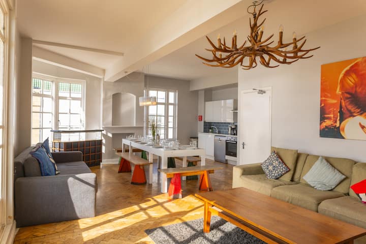 Palace Pier Apt2: Huge Apartment & Seaview Balcony - Brighton