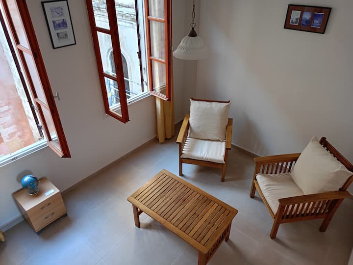 Rare Rustic Old Town 'Kamara' Rooftop Terrace S/v - Creta