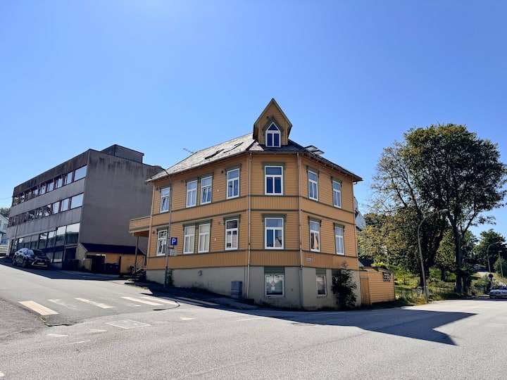 Fin Leilighet Midt I Florø By - Florø