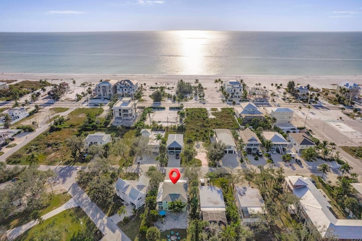 Spring Sale - Just 1 Block From Beach - Free Wine! - Fort Myers Beach, FL