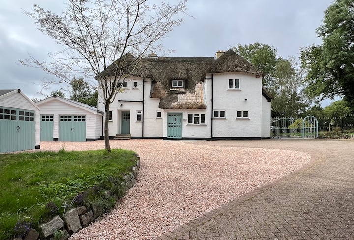 Large Thatched Cottage Next To Dartmoor, Devon - Bovey Tracey