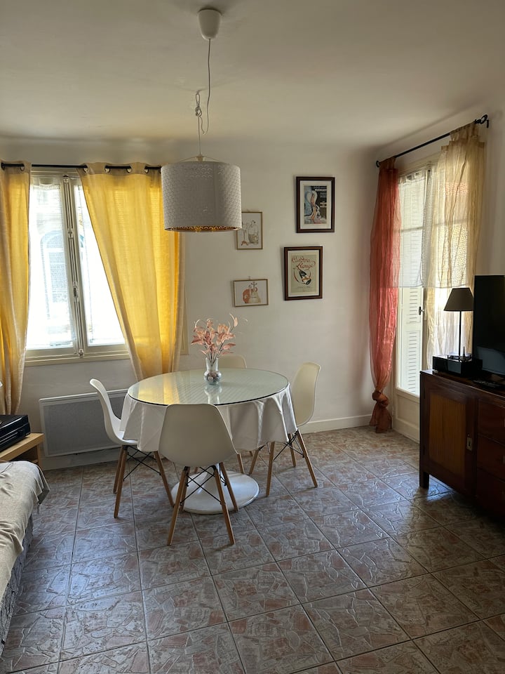 Charmant Appartement Proche De La Mer - Menton