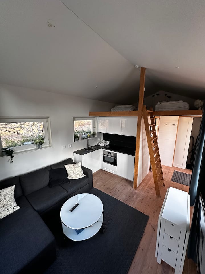 Well-equipped Cozy Detached House With Sun Deck - Motala