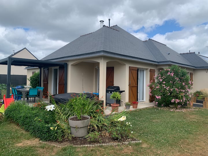 Maison De Campagne 4 Chambres -Colocataire Féline - Brocéliande