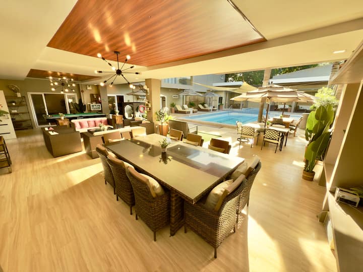 4-6br Villa | Hannah’s Place Pansol - Philippines