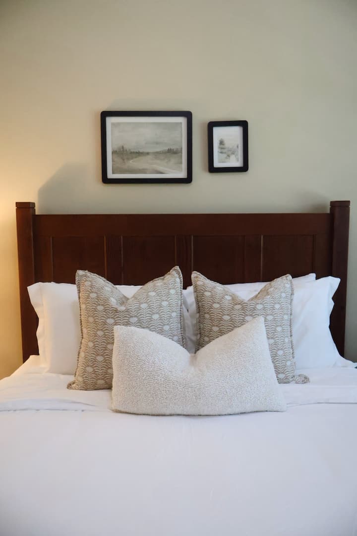 Sleeps 4! This Two Bedroom Apartment Is Located Just Outside Of Cookeville, Tn - Cookeville, TN