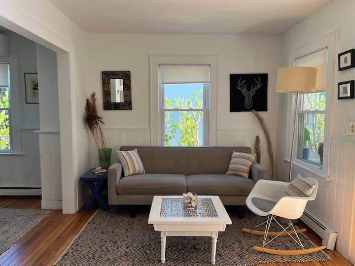 Greenport Village Cottage - Southold, NY