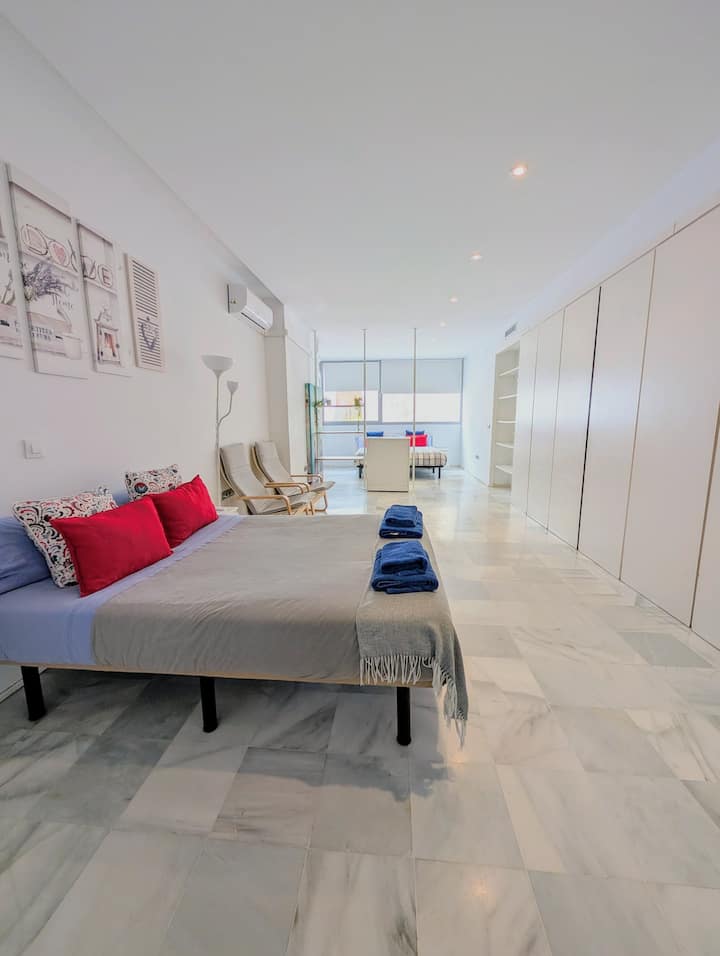 Apartment In The "Km 0" Of Seville - Seville