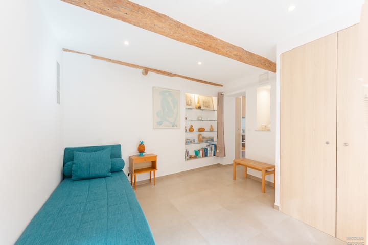Petit Loft Lumineux Sous Les Toits Du Vieux Nice - Nice