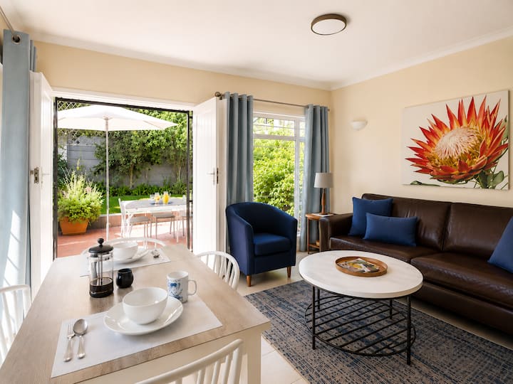 Emmarentia Garden Cottage For Couple/group - Johannesburg