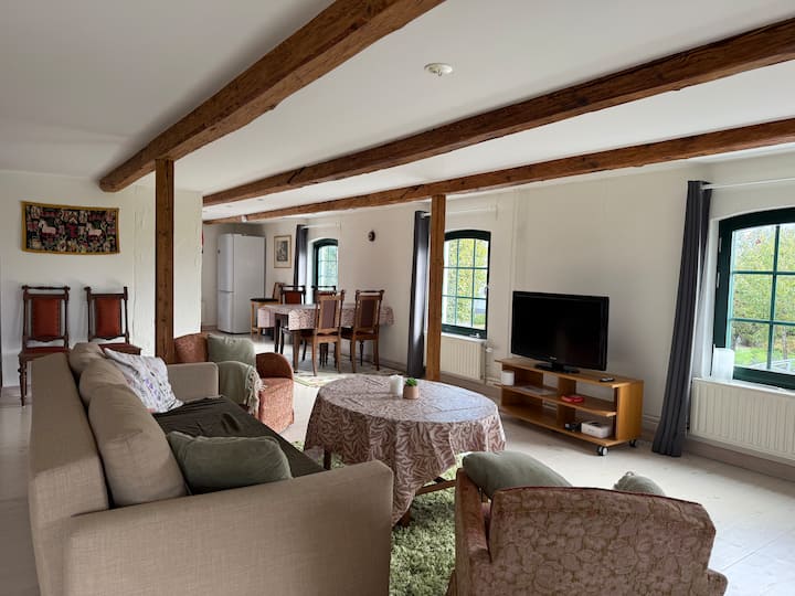 Stor Lägenhet På Västanby Gård - Lund