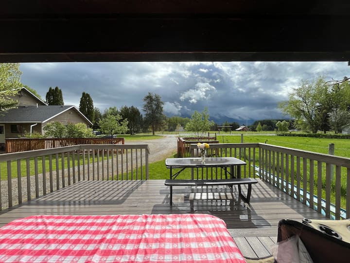 Cabin - Location & Comfort With Beautiful Views! - Bigfork, MT