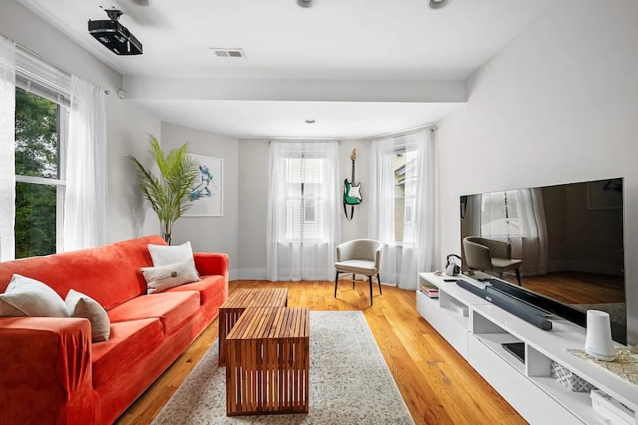 Furnished 3br + 1 Home Office | Monthly Stays - Quincy, MA
