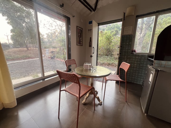 The Artists’ Cottage (Entire Space) - Khopoli