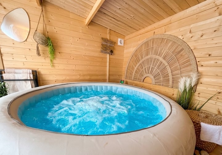 Studio Cosy Avec Jacuzzi Et Terrasse - Cergy