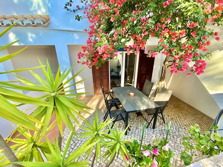 *Hidden Gem* Patio Near Marina & Beach 2br - Lagos, Portugal