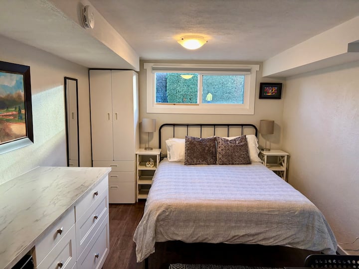 Chambre Privée Confortable Et Propre Avec Salle De Bain. - Kelowna