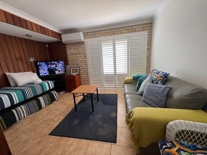 Fingal Beach House Outdoor Dog Friendly - Port Stephens