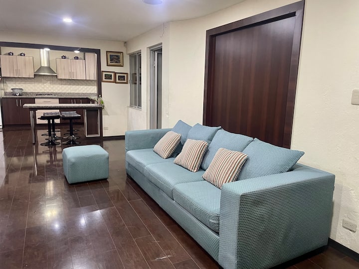 Hermoso Departamento En Cuenca. - Cuenca