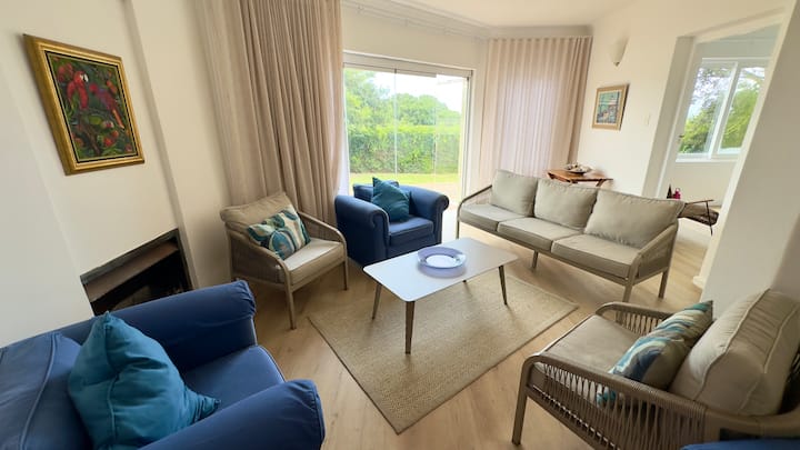 Ideal For Families - Lovely Views-newly Renovated - Onrus