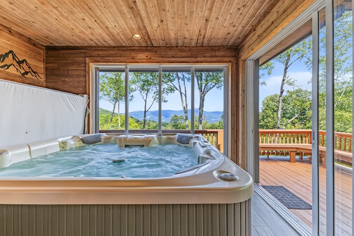 Spacious Mountain Lodge W/ Hot Tub, Sauna, Theater & Game Room Near Banner Elk - Sugar Mountain, NC