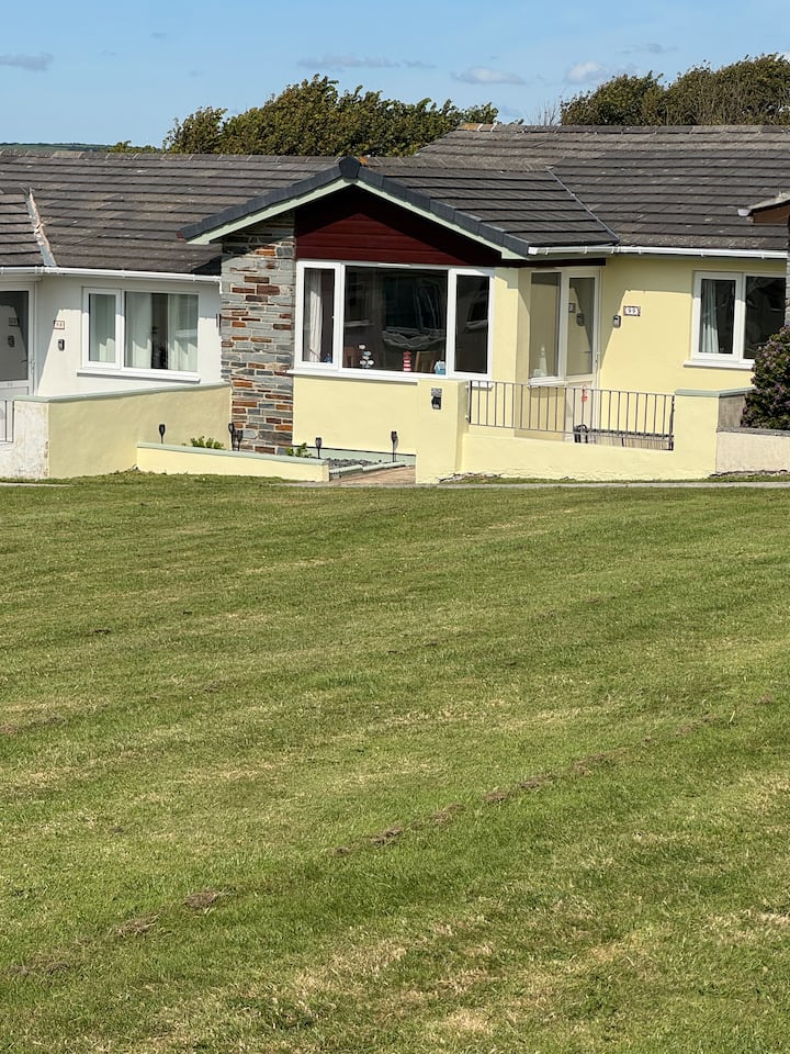 Close To Beach - 2 Bedroom Chalet, Widemouth Bay - Devon