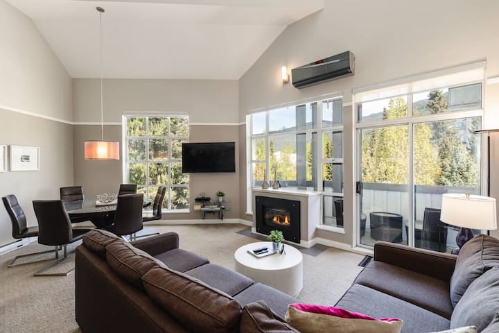 Completamente Renovado Alojamiento De 5 Estrellas. Hermoso + Espacioso; Excelente Ubicación. Central Ac Acaba De Agregar! - Whistler