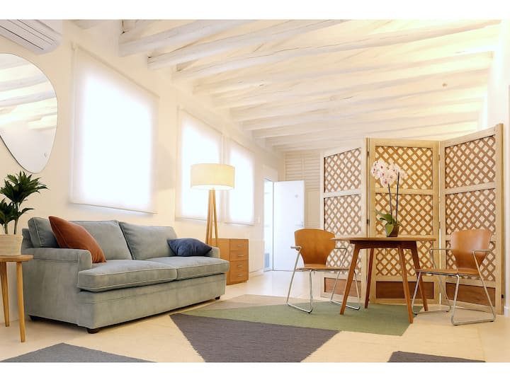 Great Studio! Best Reviews! - Madrid