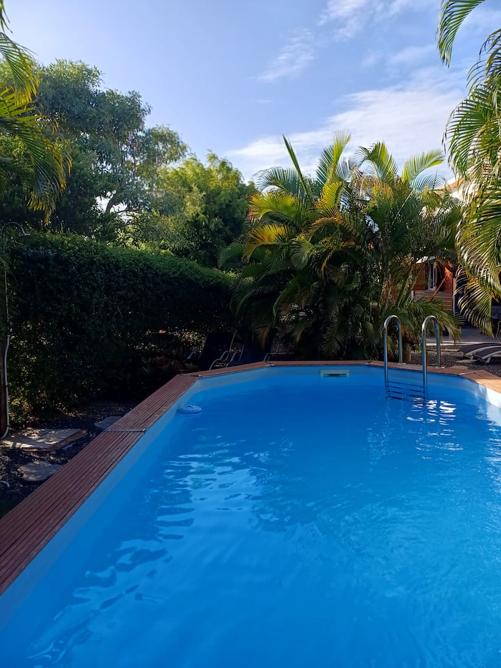 Plaisir à La Campagne, Au Milieu De Fruits  Jardin - Guadalupe