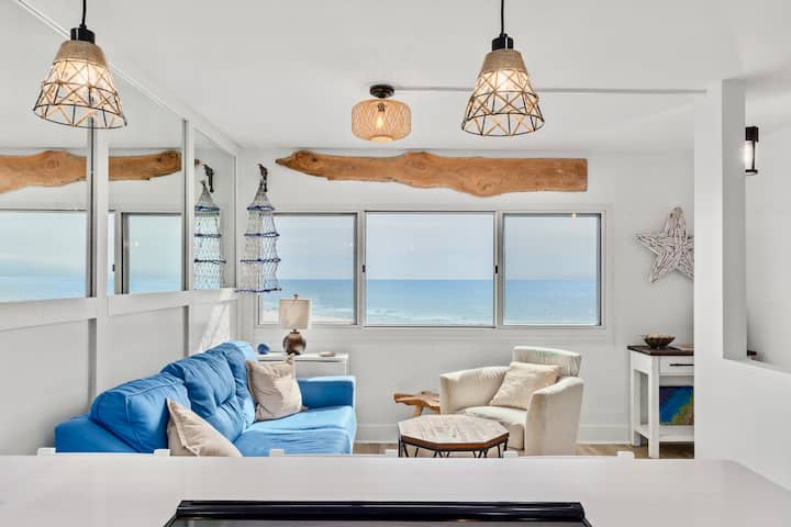 Newly Remodeled! Building Sits Right On The Sand! Message For Discounted Rates! - Rosemary Beach