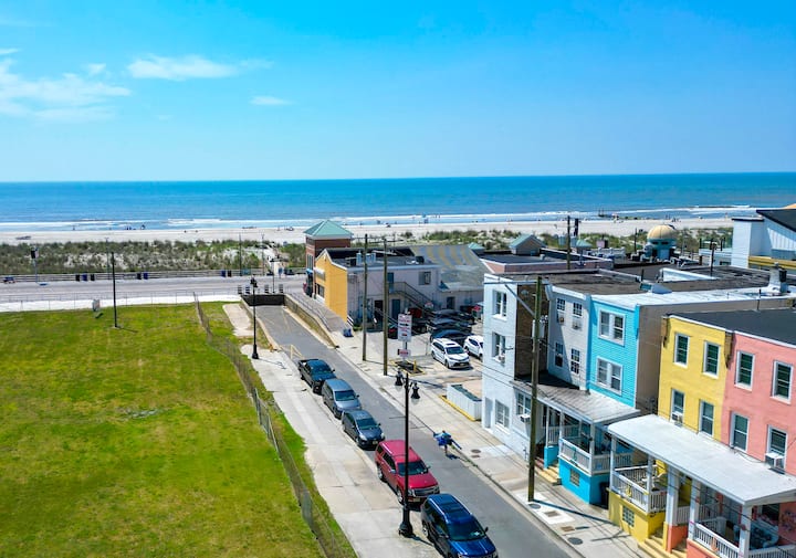 Blue Beach House Steps To Beach & Boardwalk Apt 2 - Atlantic City, NJ